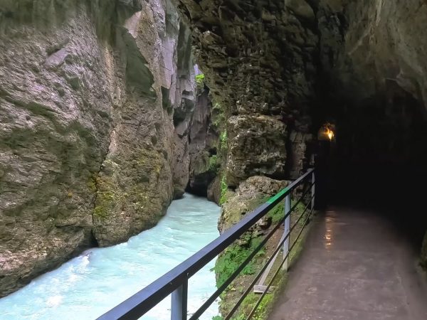 Aare Gorge Guide 2026: Route & Tips from an Itinerary Expert ...