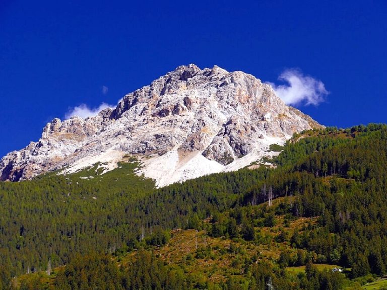 Bernina Express 2026 – Guide & Route with Expert Tips - Itinerary Expert