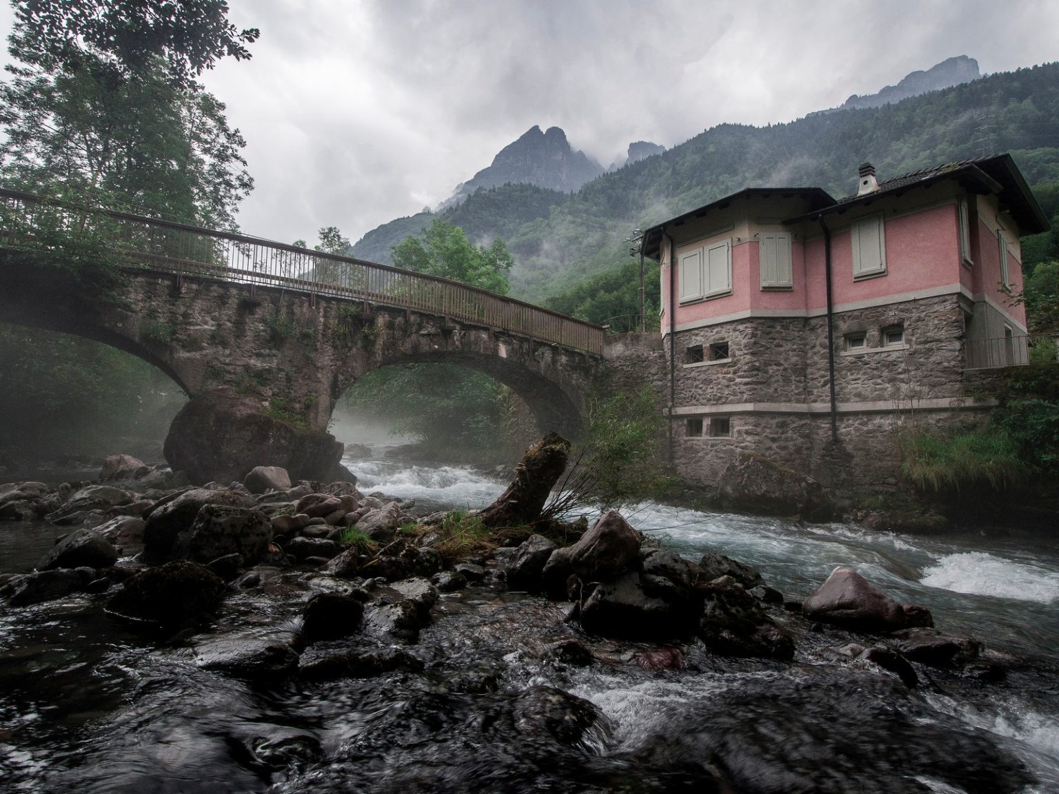 Rivers in Switzerland 2026: Expert Guide, Routes & Tips- Itinerary Expert