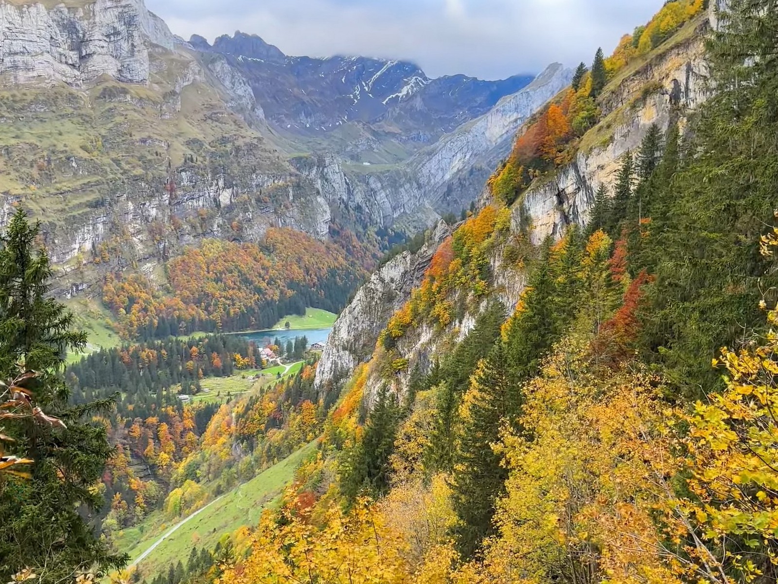 Switzerland in October 2026: Expert Guide & Route- Itinerary Expert